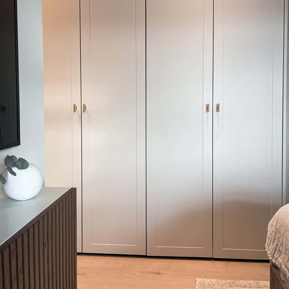 Cabinet Knob T Graf Mini - Brass | Beslagonline.com