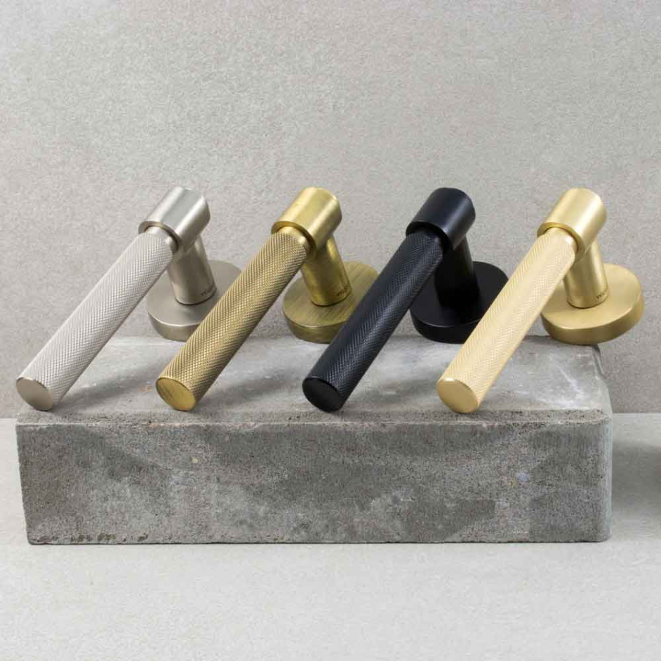 Door Handle Helix 200 - Antique Bronze | Beslagonline.com